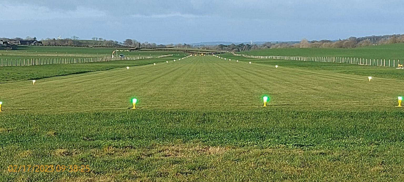 Vista - LED Medium Intensity Runway Lighting System V2 - Airfield ...